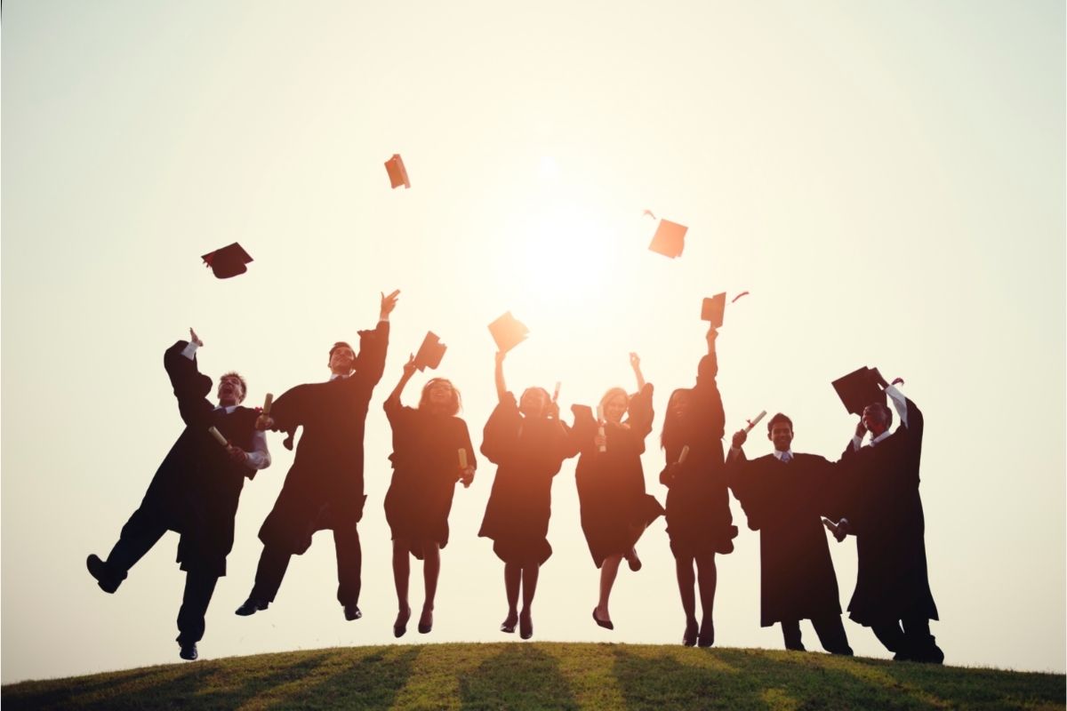 10 Reasons To Get A University Degree Mujibo 10-reasons-to-get-a-university-degree-mujibo